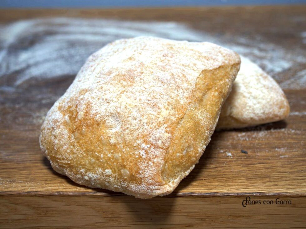 Panes con Garra . ¿Qué sale hoy del horno? Agárralo